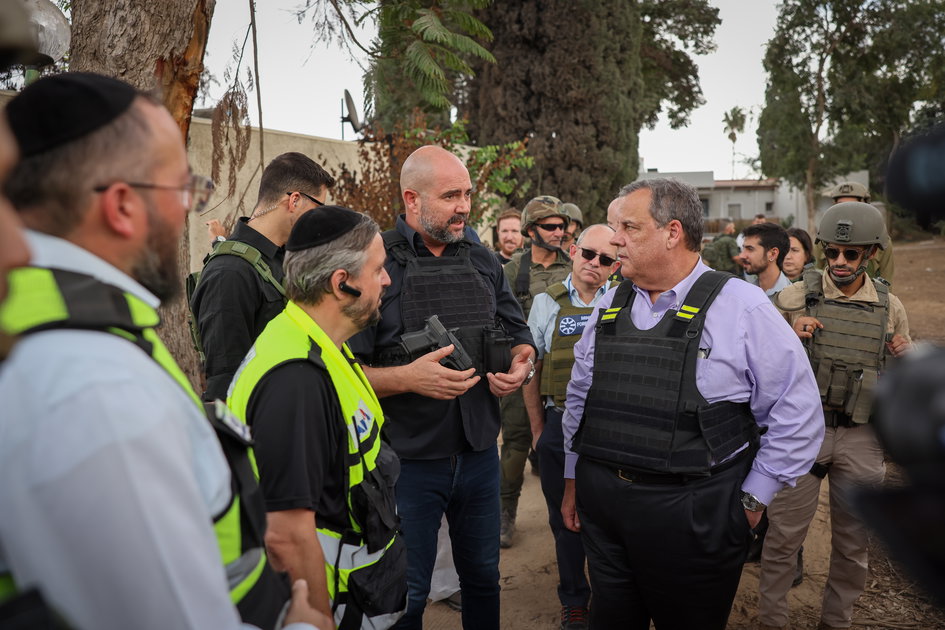 המתמודד בפריימריז הרפובליקני סייר בכפר עזה; "אין היגיון בהפסקת אש ...